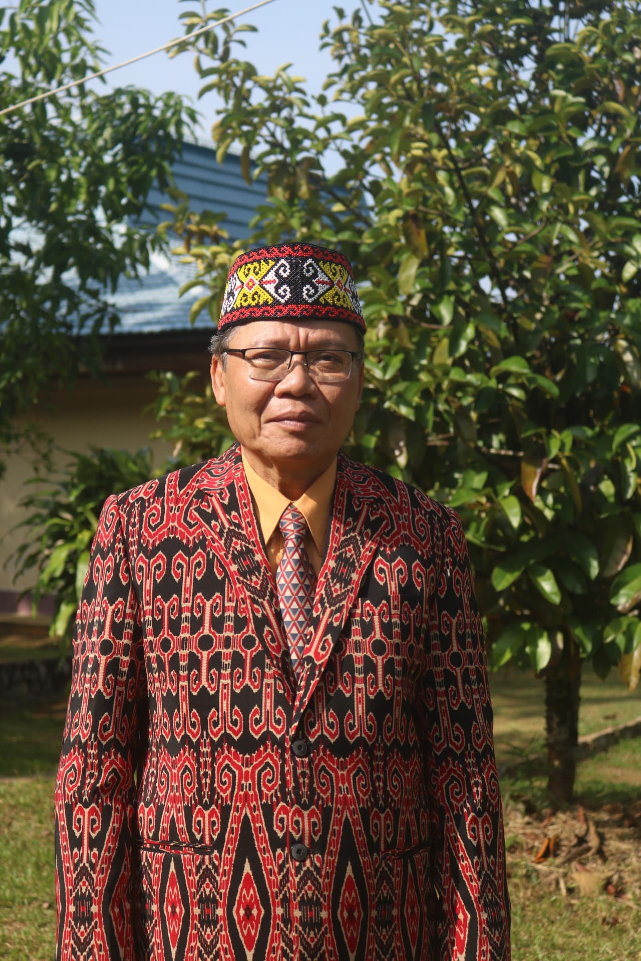 Pdt. Dr. Nico Pabayo Gading, M.Th: Putra Dayak Kanayatn yang ...